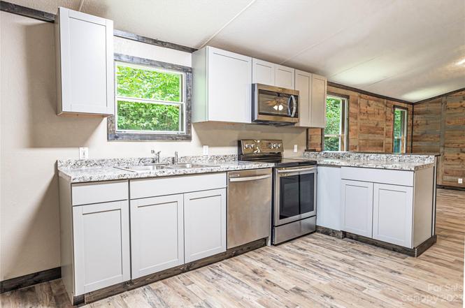 350 Sugar Cove Rd, Clyde, NC 28721 | Redfin 350 Sugar Cove Rd, Clyde, NC 28721 | Redfin