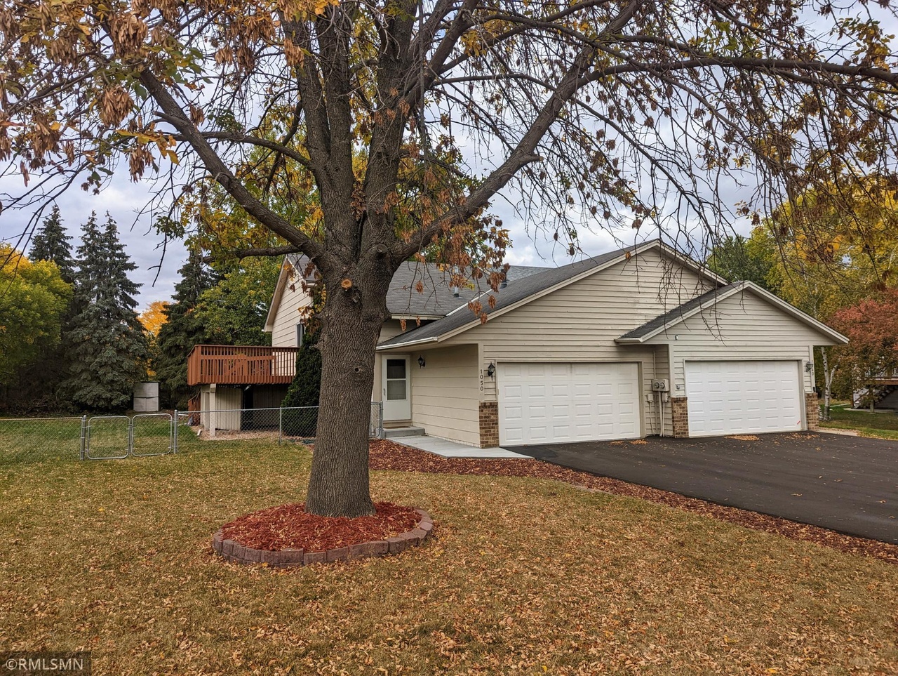 1050 Butte Ct, Chanhassen, MN 55317 | MLS# 6302415 | Redfin 1050 Butte Ct, Chanhassen, MN 55317 | MLS# 6302415 | Redfin