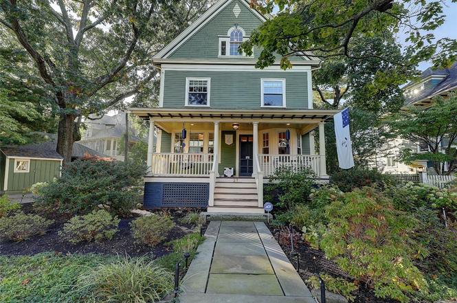 27 Rhode Island Ave, Providence, RI 02906 | Redfin 27 Rhode Island Ave, Providence, RI 02906 | Redfin