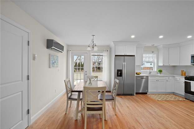 165 Cottage St, Warwick, RI 02886 | MLS# 1352435 | Redfin 165 Cottage St, Warwick, RI 02886 | MLS# 1352435 | Redfin