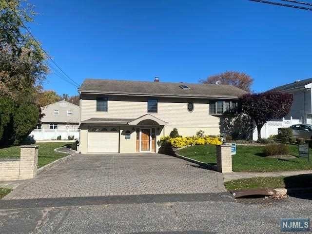 33 Armour Pl, Bergenfield, NJ 07621 | MLS# 22039051 | Redfin 33 Armour Pl, Bergenfield, NJ 07621 | MLS# 22039051 | Redfin