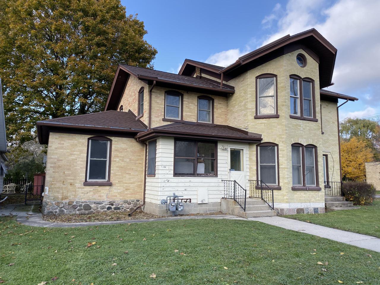 102 N Church St, Elkhorn, WI 53121 | Redfin 102 N Church St, Elkhorn, WI 53121 | Redfin