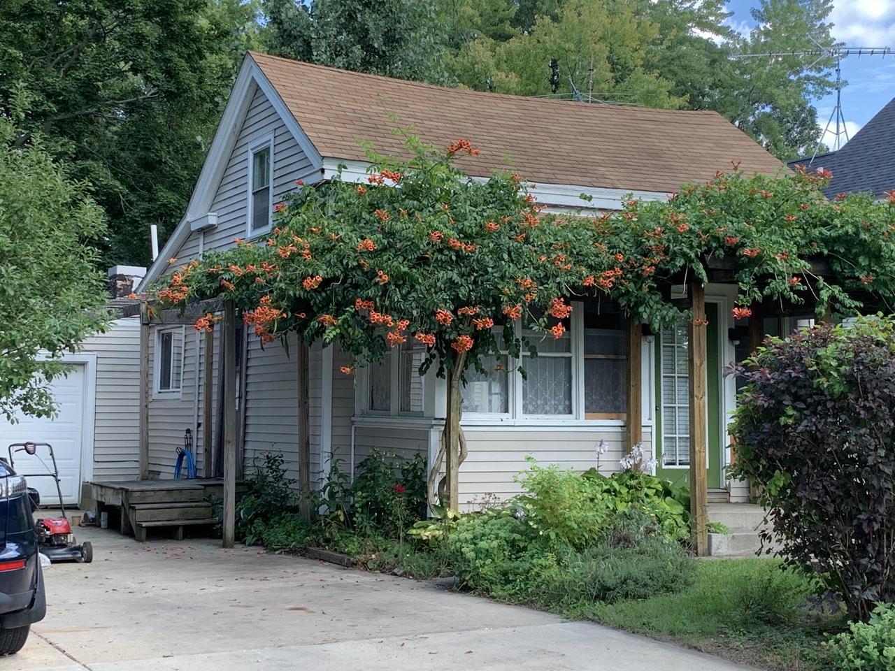 313 N Church St, Elkhorn, WI 53121 | MLS# 1808791 | Redfin 313 N Church St, Elkhorn, WI 53121 | MLS# 1808791 | Redfin