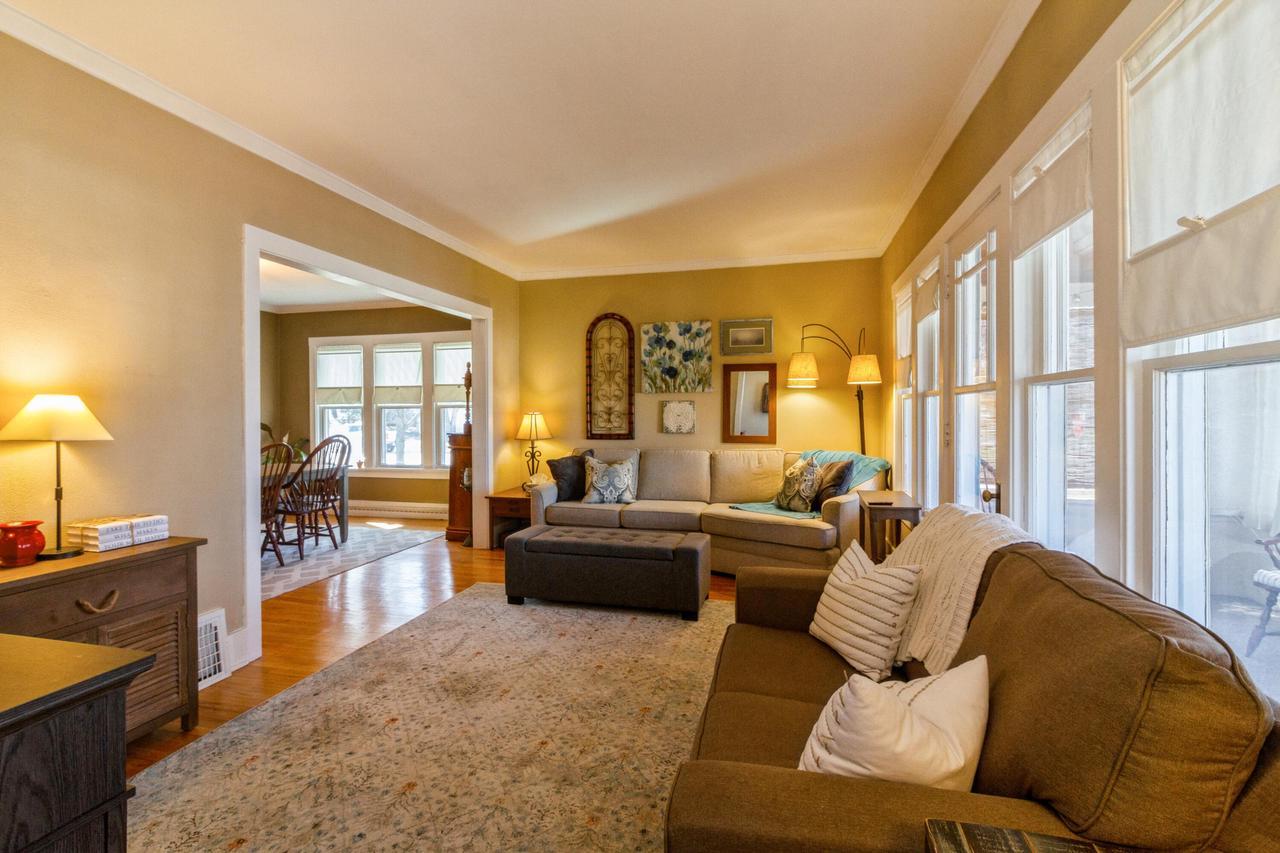 603 N Church St, Elkhorn, WI 53121 | MLS# 1829875 | Redfin 603 N Church St, Elkhorn, WI 53121 | MLS# 1829875 | Redfin