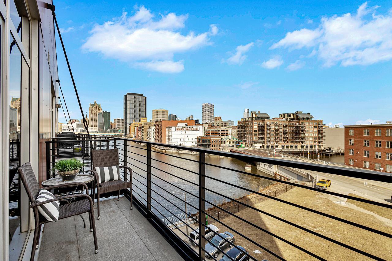 106 W Seeboth St #505, Milwaukee, WI 53204 | MLS# 1910885 | Redfin 106 W Seeboth St #505, Milwaukee, WI 53204 | MLS# 1910885 | Redfin