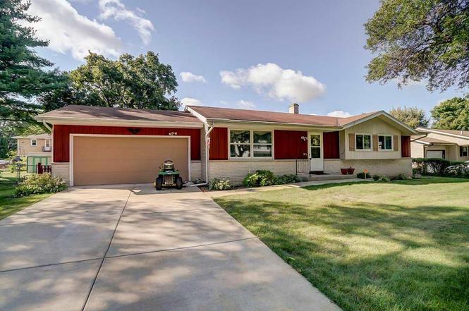1105 Magnolia Ln Madison Wi 53713 Mls 1813285 Redfin