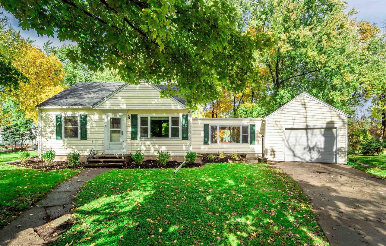 131 Courtney Ct, Neenah, WI 54956 | Redfin 131 Courtney Ct, Neenah, WI 54956 | Redfin