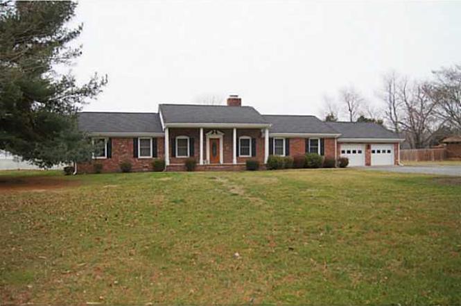 8420 Osborne Tpke, Henrico, VA 23231 | Redfin 8420 Osborne Tpke, Henrico, VA 23231 | Redfin