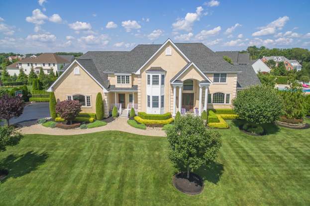 35 Old Mill Rd, Marlboro, NJ 07746 | MLS# 2354361M | Redfin 35 Old Mill Rd, Marlboro, NJ 07746 | MLS# 2354361M | Redfin