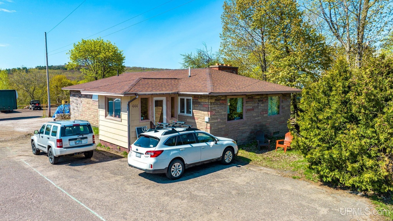 444 Hancock Hancock Mi 49930 Mls 50104108 Redfin