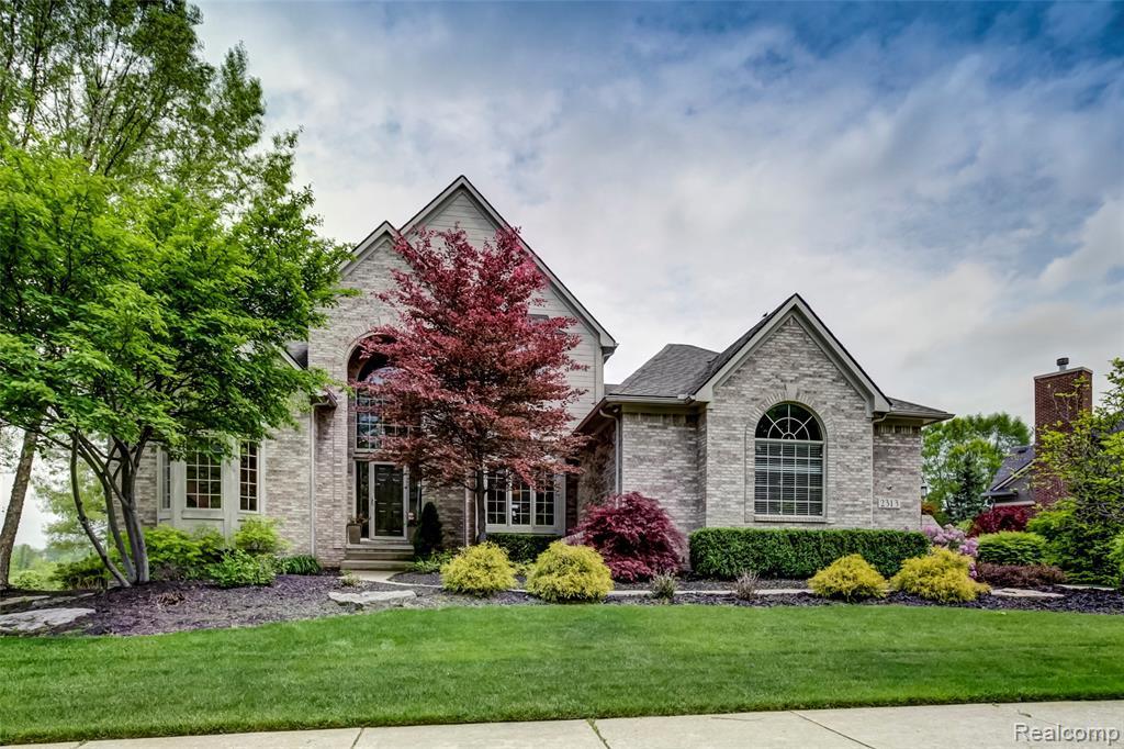 2313 Ivy Hill Dr Commerce Twp Mi 48382 Mls 219050670 Redfin