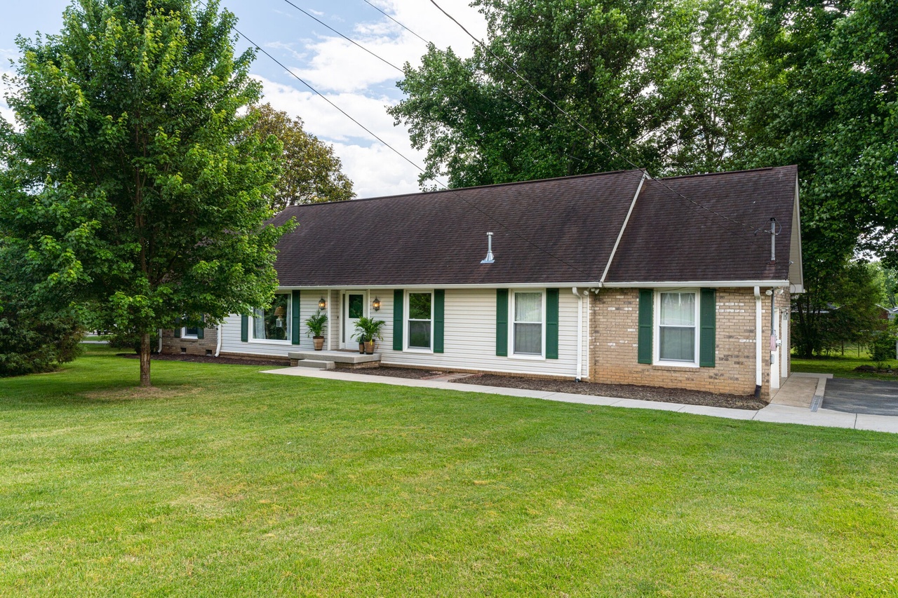 100 Ridge Ct S, Hendersonville, TN 37075 | Redfin 100 Ridge Ct S, Hendersonville, TN 37075 | Redfin
