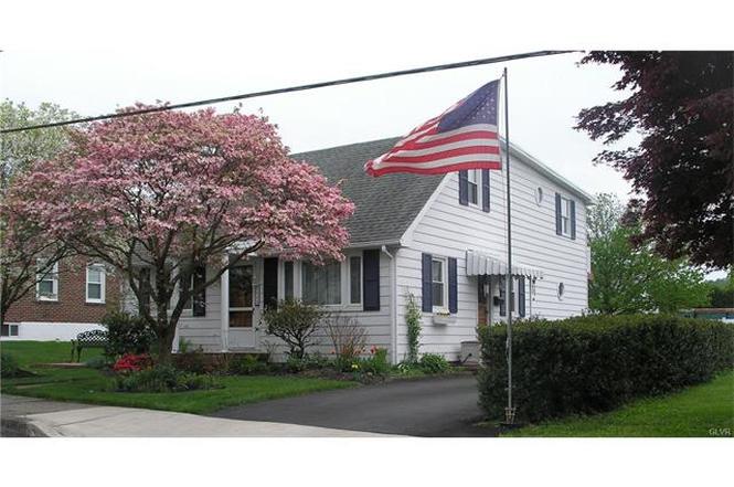 222 Delong Ave, Emmaus Borough, PA 18049 | Redfin 222 Delong Ave, Emmaus Borough, PA 18049 | Redfin