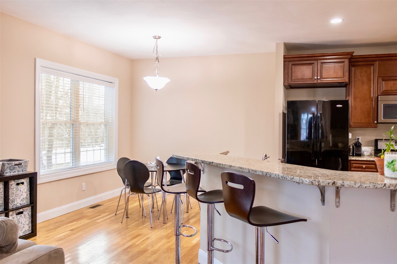 523 Coolidge Ave, Manchester, NH 03102 | Redfin 523 Coolidge Ave, Manchester, NH 03102 | Redfin