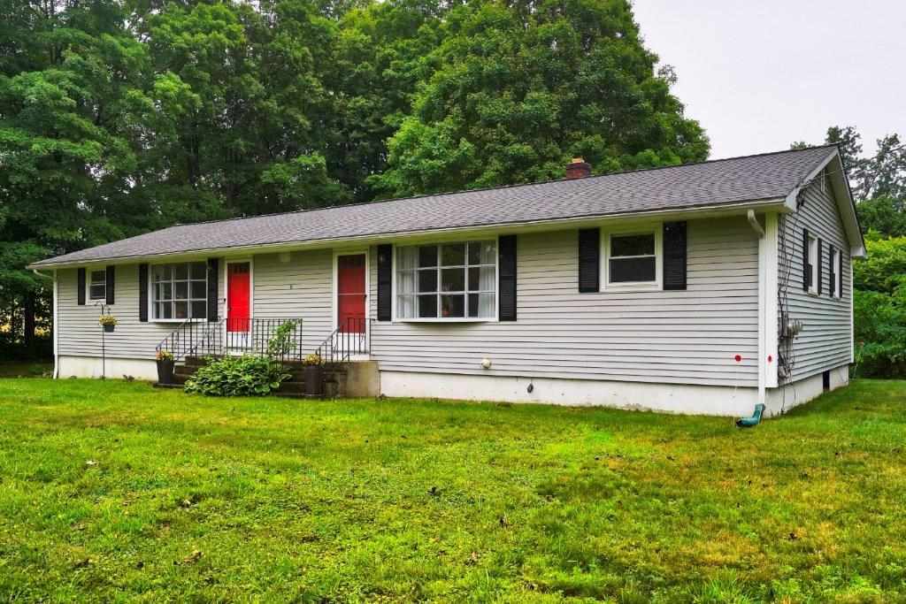 21 Old Derry Rd, Hudson, NH 03051 | Redfin 21 Old Derry Rd, Hudson, NH 03051 | Redfin
