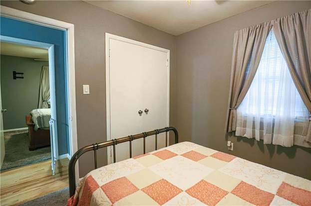 4209 S Pleasant St, Independence, MO 64055 | MLS# 2497451 | Redfin 4209 S Pleasant St, Independence, MO 64055 | MLS# 2497451 | Redfin