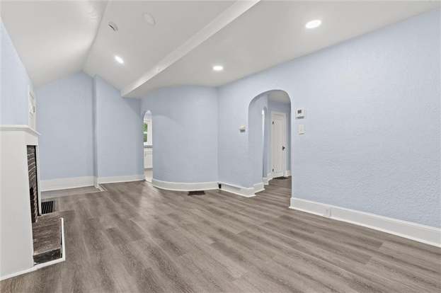 1513 S Pleasant St, Independence, MO 64055 | MLS# 2506511 | Redfin 1513 S Pleasant St, Independence, MO 64055 | MLS# 2506511 | Redfin