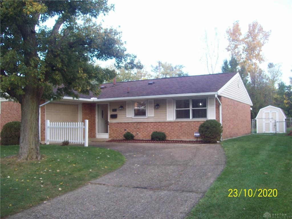 7983 Blackshear Dr, Huber Heights, OH 45424 | MLS# 828845 | Redfin 7983 Blackshear Dr, Huber Heights, OH 45424 | MLS# 828845 | Redfin
