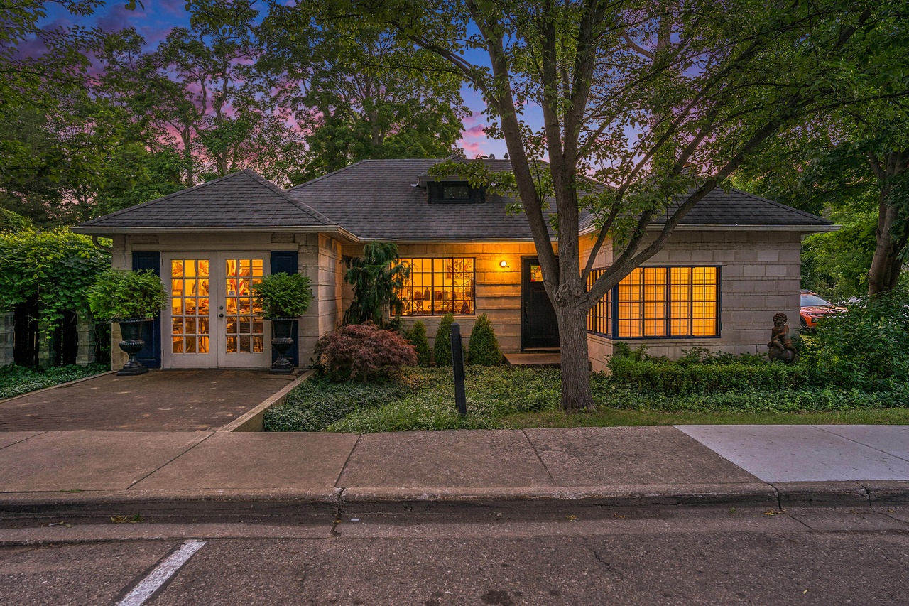 546 Butler St, Saugatuck, MI 49453 | MLS# 23024851 | Redfin 546 Butler St, Saugatuck, MI 49453 | MLS# 23024851 | Redfin