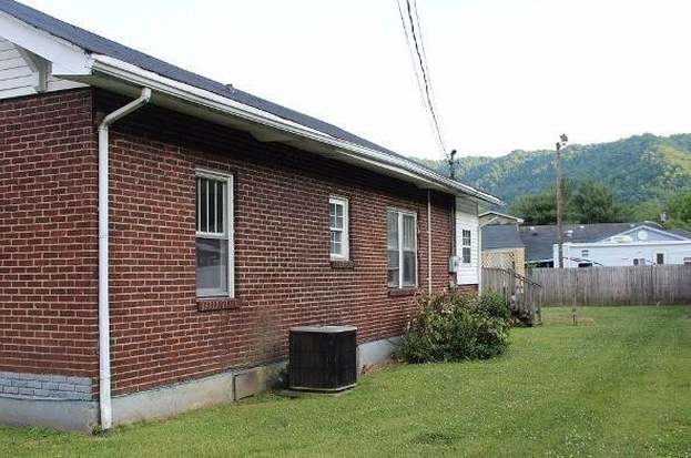 309 Green St, Loyall, KY 40854 | MLS# 1512444 | Redfin 309 Green St, Loyall, KY 40854 | MLS# 1512444 | Redfin
