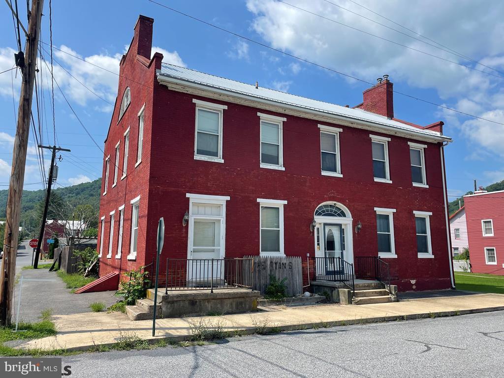 21 N Water St Mcveytown Pa 17051 Mls Pamf2021374 Redfin