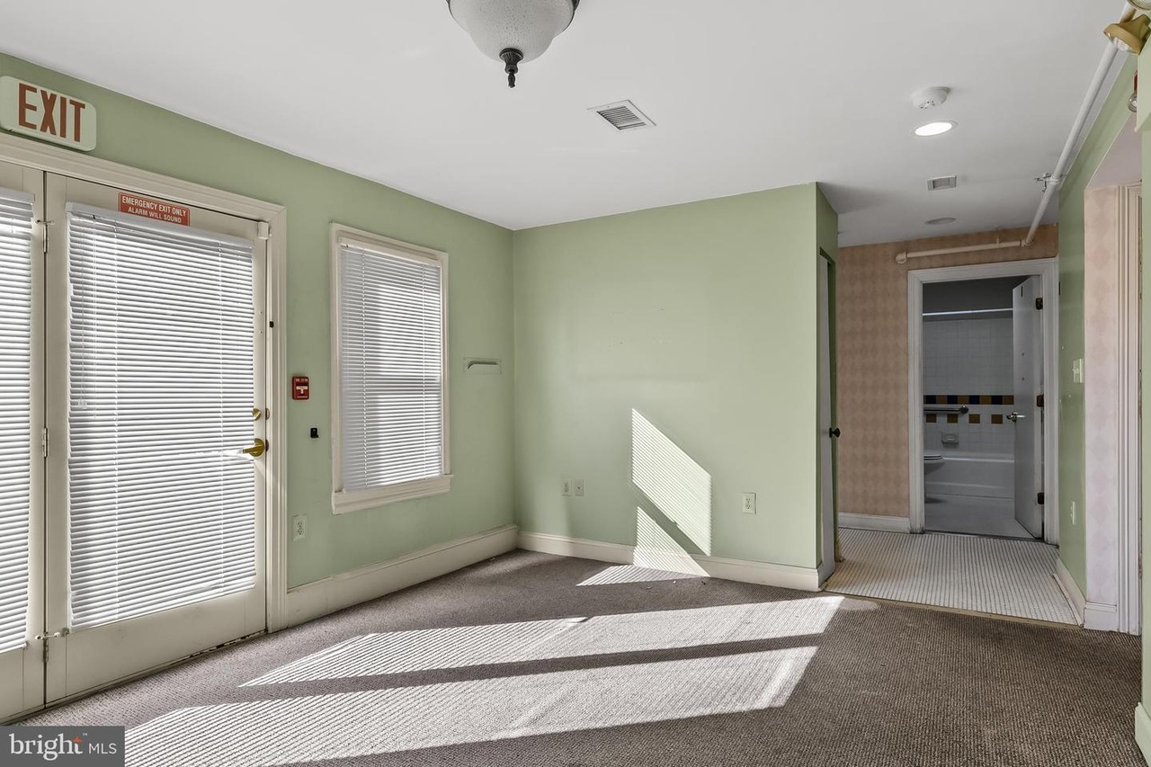 35-37 W Barber Ave, Woodbury, NJ 08096 | MLS# NJGL2036968 | Redfin 35-37 W Barber Ave, Woodbury, NJ 08096 | MLS# NJGL2036968 | Redfin