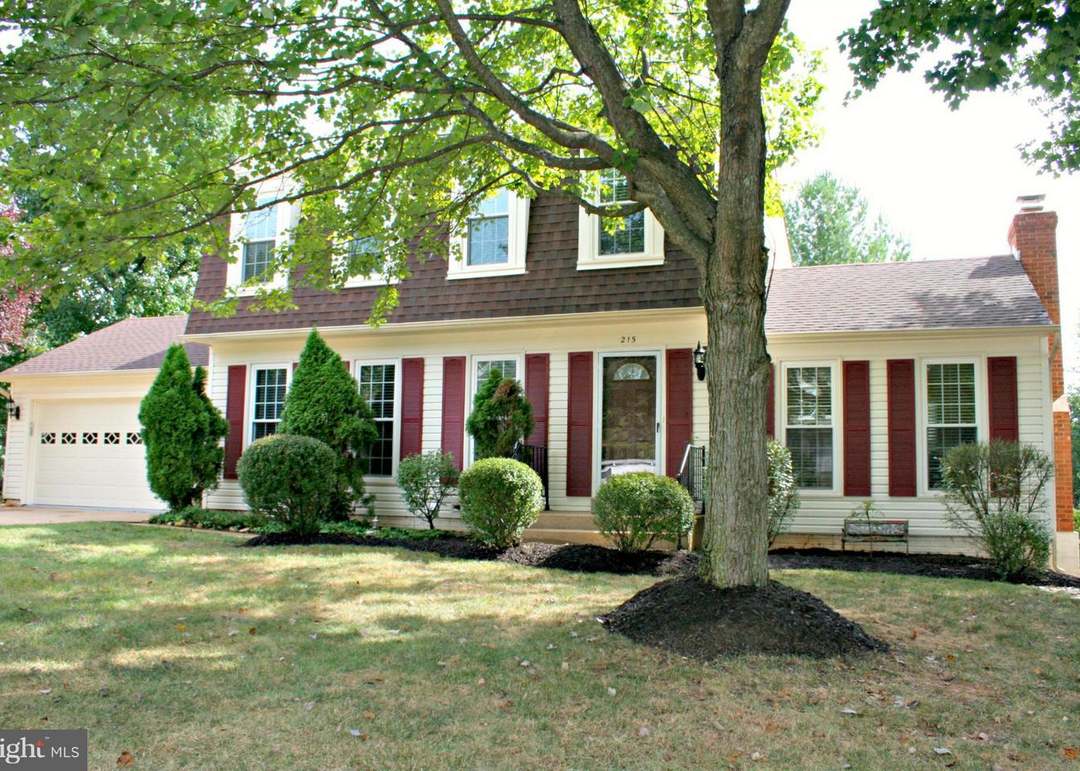215 Winter Frost Ct, Sterling, VA 20165 | Redfin 215 Winter Frost Ct, Sterling, VA 20165 | Redfin