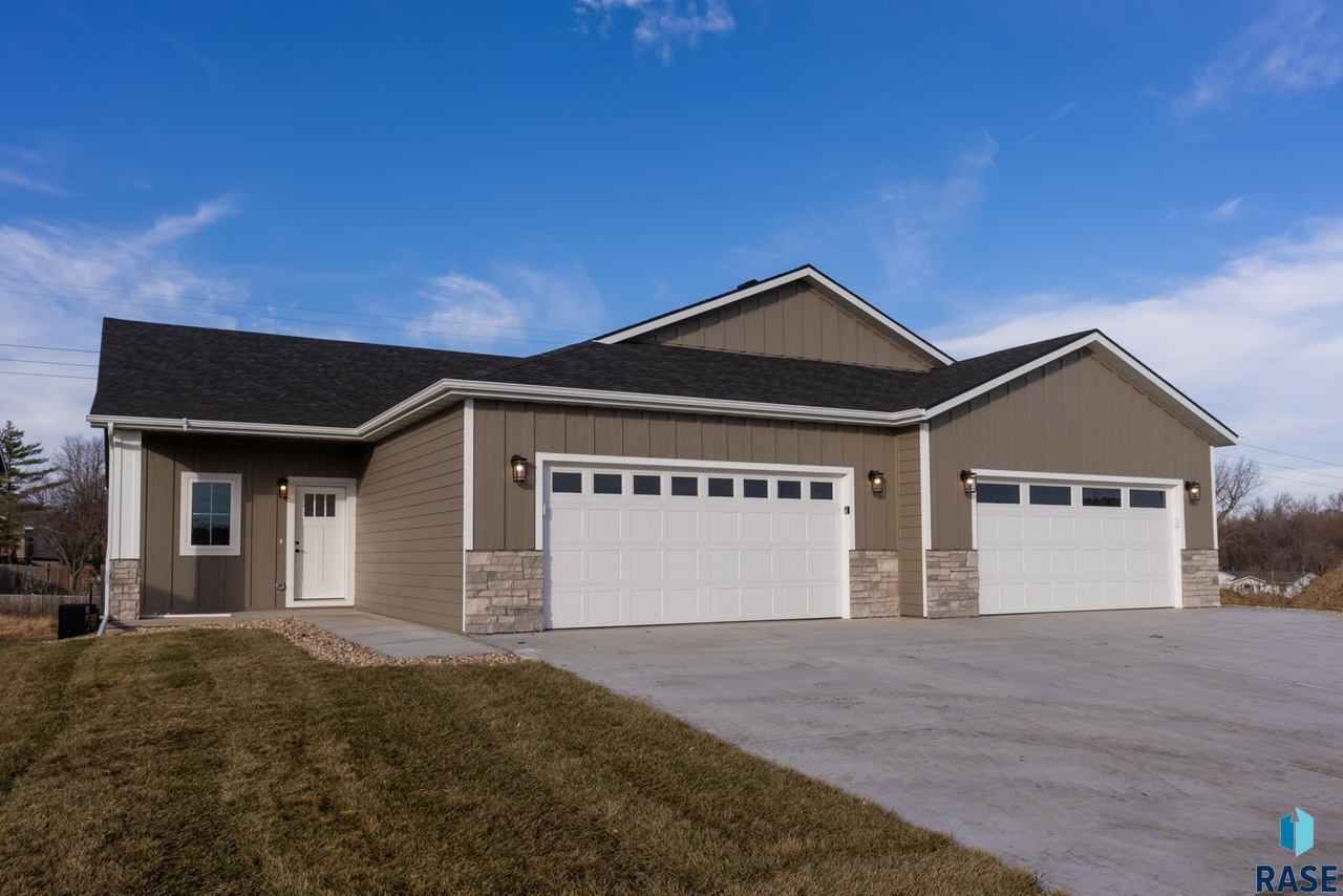 1119 S Foss Ave, Sioux Falls, SD 57110 | MLS# 22402332 | Redfin 1119 S Foss Ave, Sioux Falls, SD 57110 | MLS# 22402332 | Redfin