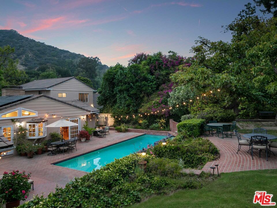 2064 Coldwater Canyon Dr, Beverly Hills, CA 90210 | Redfin 2064 Coldwater Canyon Dr, Beverly Hills, CA 90210 | Redfin
