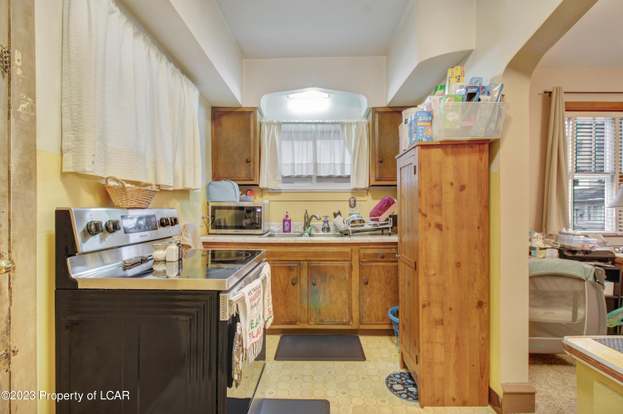 19 Spruce St, West Hazleton, PA 18202 | MLS# 23-5409 | Redfin 19 Spruce St, West Hazleton, PA 18202 | MLS# 23-5409 | Redfin