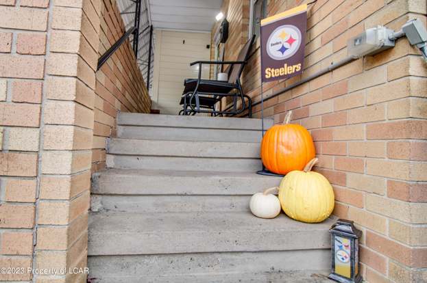 19 Spruce St, West Hazleton, PA 18202 | MLS# 23-5409 | Redfin 19 Spruce St, West Hazleton, PA 18202 | MLS# 23-5409 | Redfin