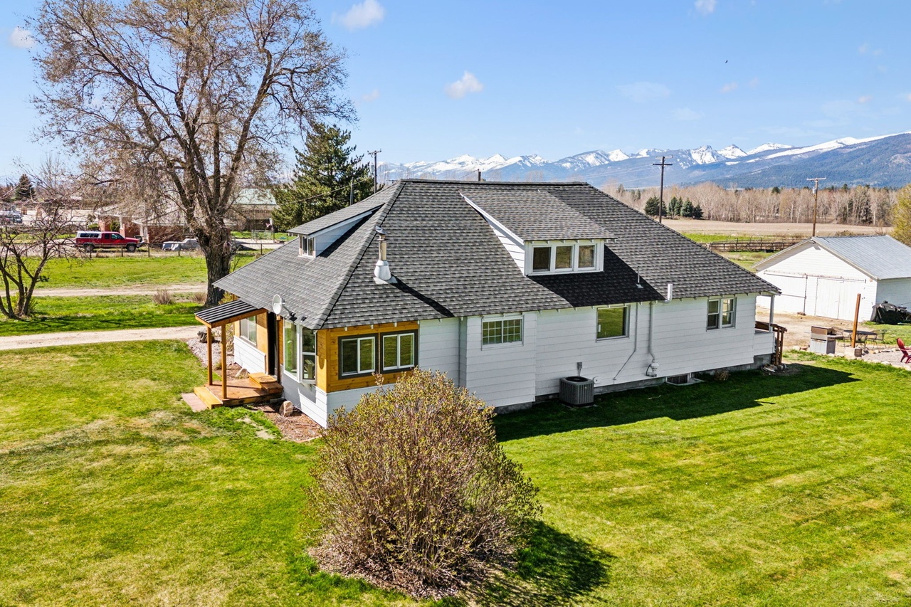 3701 Eastside Hwy, Stevensville, MT 59870 | MLS# 30024319 | Redfin 3701 Eastside Hwy, Stevensville, MT 59870 | MLS# 30024319 | Redfin