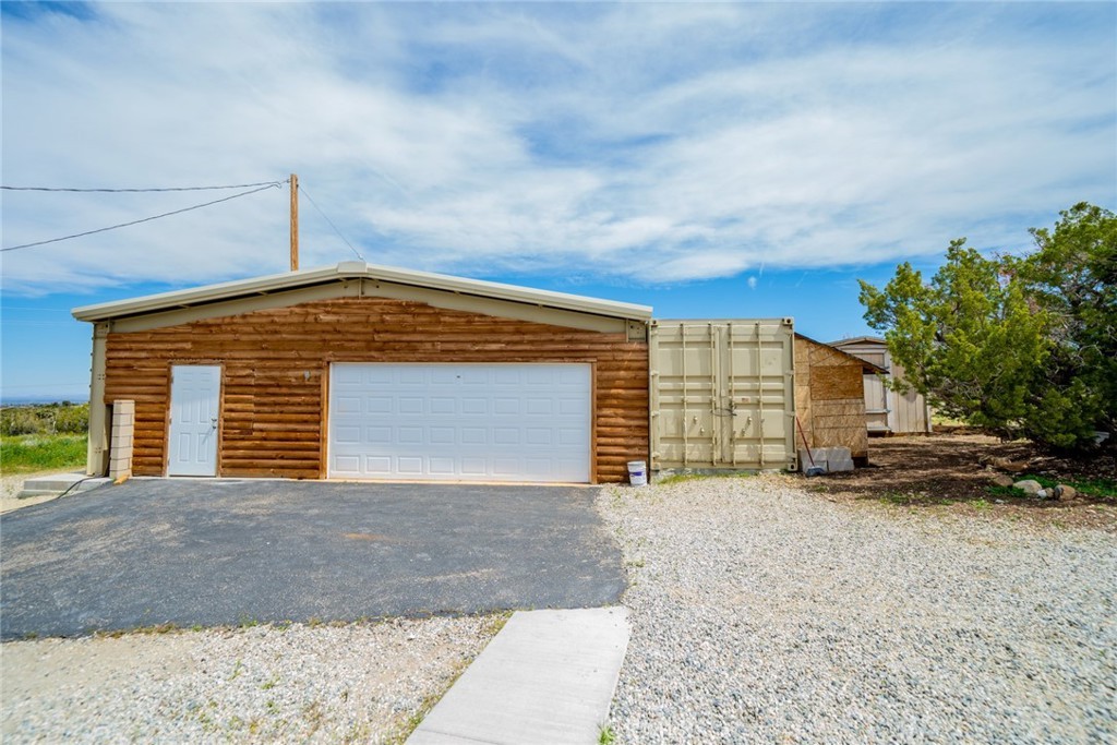 1145 Highway 138, Pinon Hills, CA 92372 | Redfin 1145 Highway 138, Pinon Hills, CA 92372 | Redfin