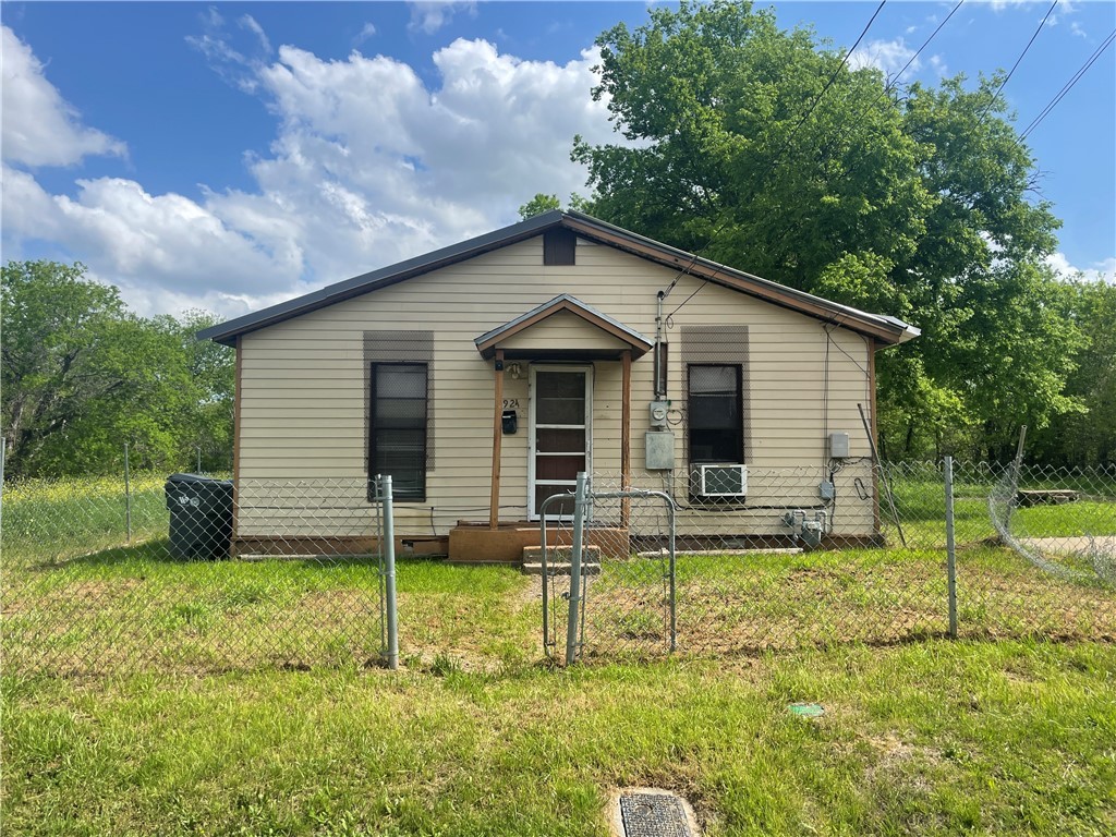 924 Gurley Ln, Waco, TX 76706 | Redfin 924 Gurley Ln, Waco, TX 76706 | Redfin