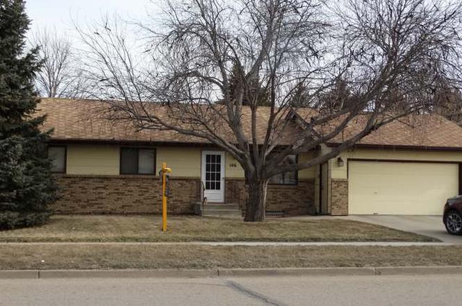 106 Wachter Ave E, Bismarck, ND 58504 | MLS# 3337309 | Redfin 106 Wachter Ave E, Bismarck, ND 58504 | MLS# 3337309 | Redfin