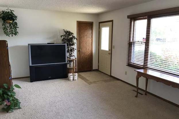 718 Wachter Ave E, Bismarck, ND 58504 | MLS# 3334394 | Redfin 718 Wachter Ave E, Bismarck, ND 58504 | MLS# 3334394 | Redfin