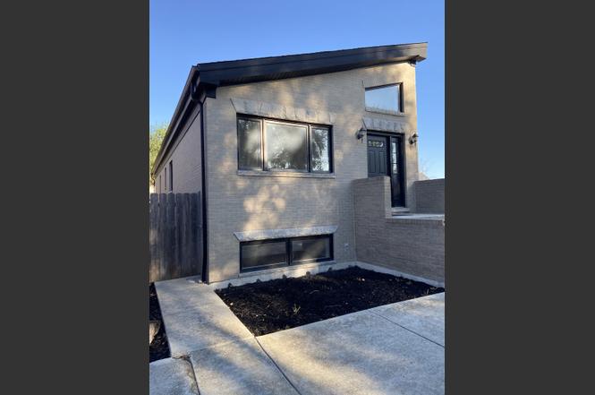 4550 S Mcdowell Ave, Chicago, IL 60609 | Redfin 4550 S Mcdowell Ave, Chicago, IL 60609 | Redfin