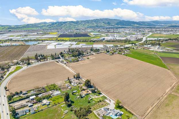 1875 Pacheco Pass Hwy, GILROY, CA 95020 | MLS# ML81923846 | Redfin 1875 Pacheco Pass Hwy, GILROY, CA 95020 | MLS# ML81923846 | Redfin
