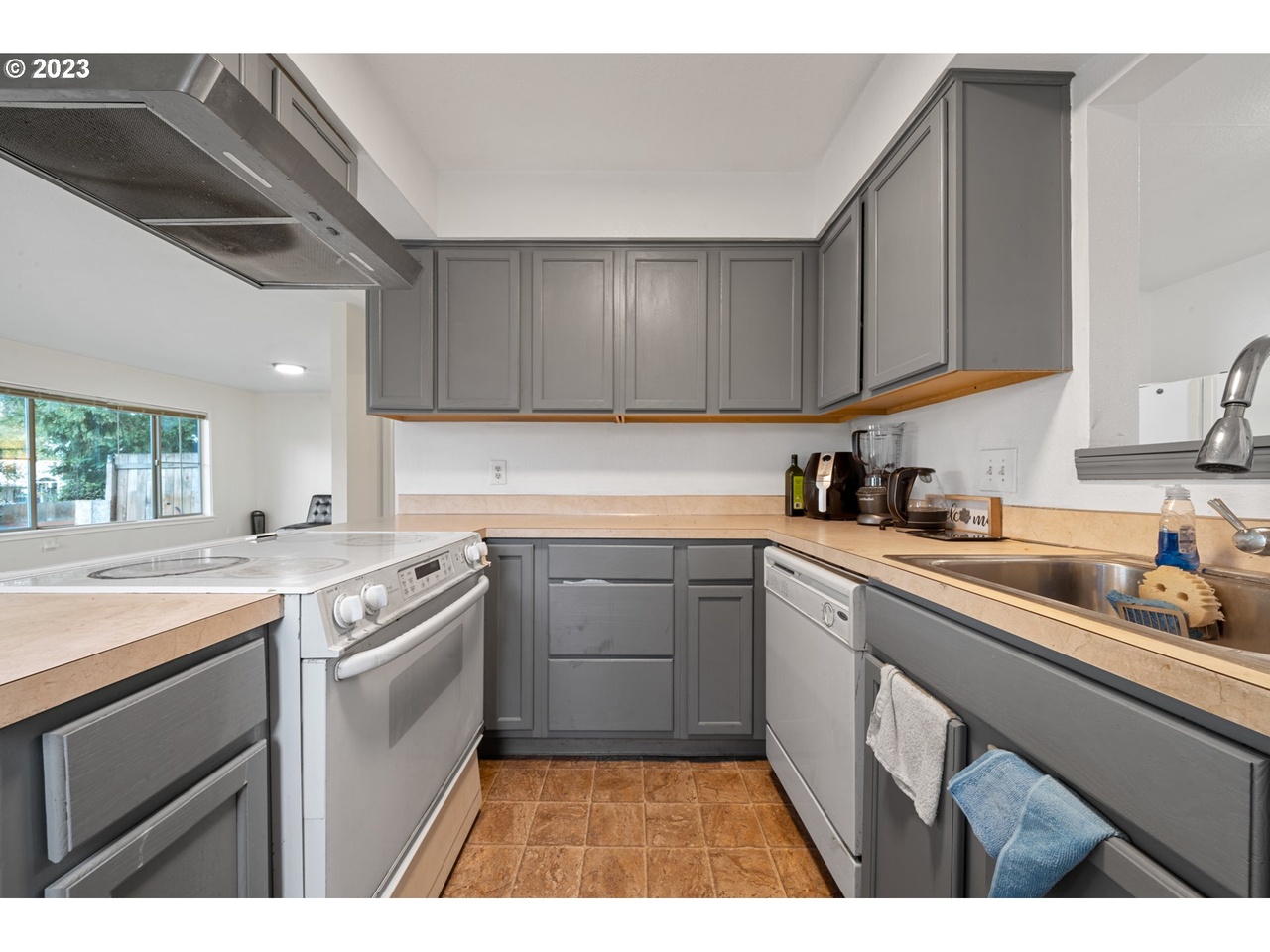 9002 NE Prescott St, Portland, OR 97220 | MLS# 23050987 | Redfin 9002 NE Prescott St, Portland, OR 97220 | MLS# 23050987 | Redfin