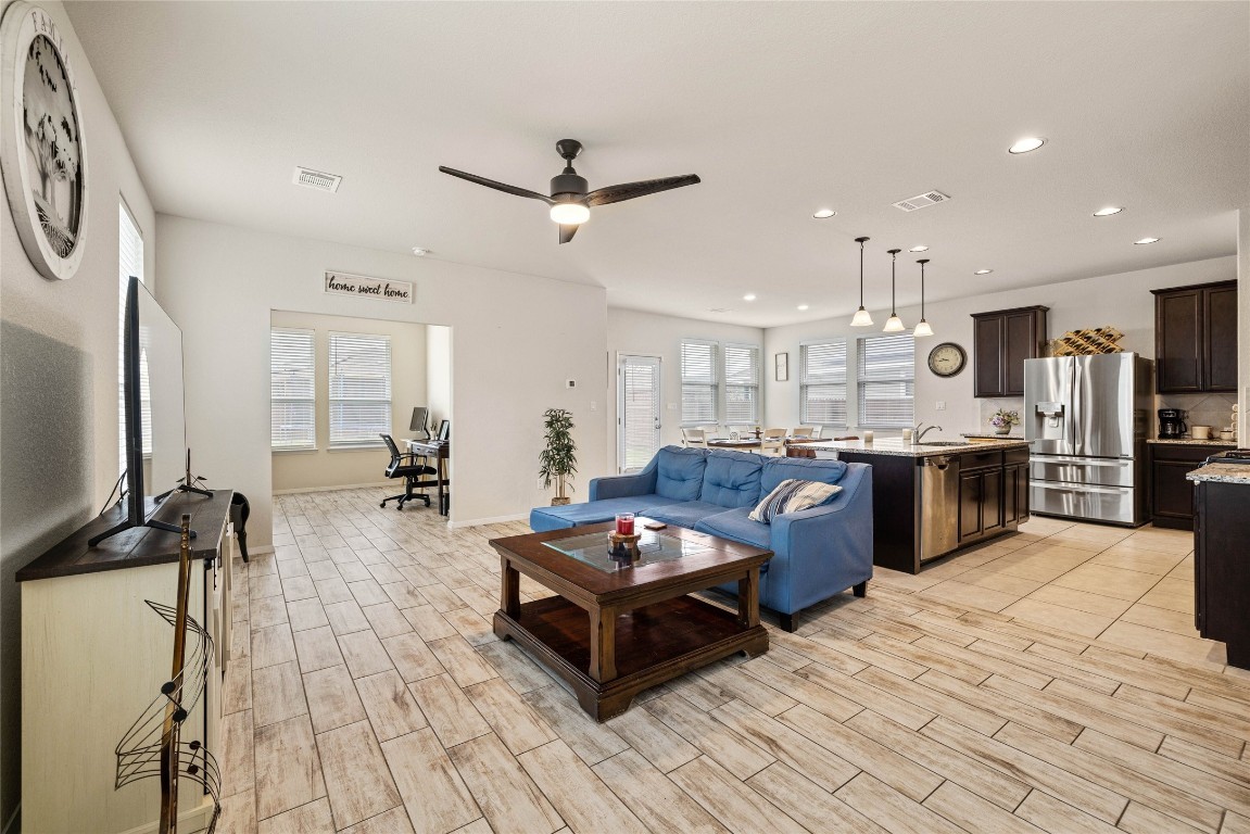 217 Gaida Loop Georgetown Tx 78628 Redfin