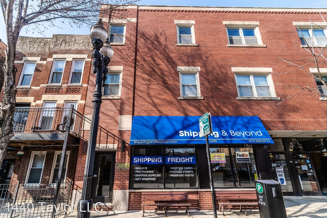 1440 W Taylor St Chicago Il 60607 Redfin