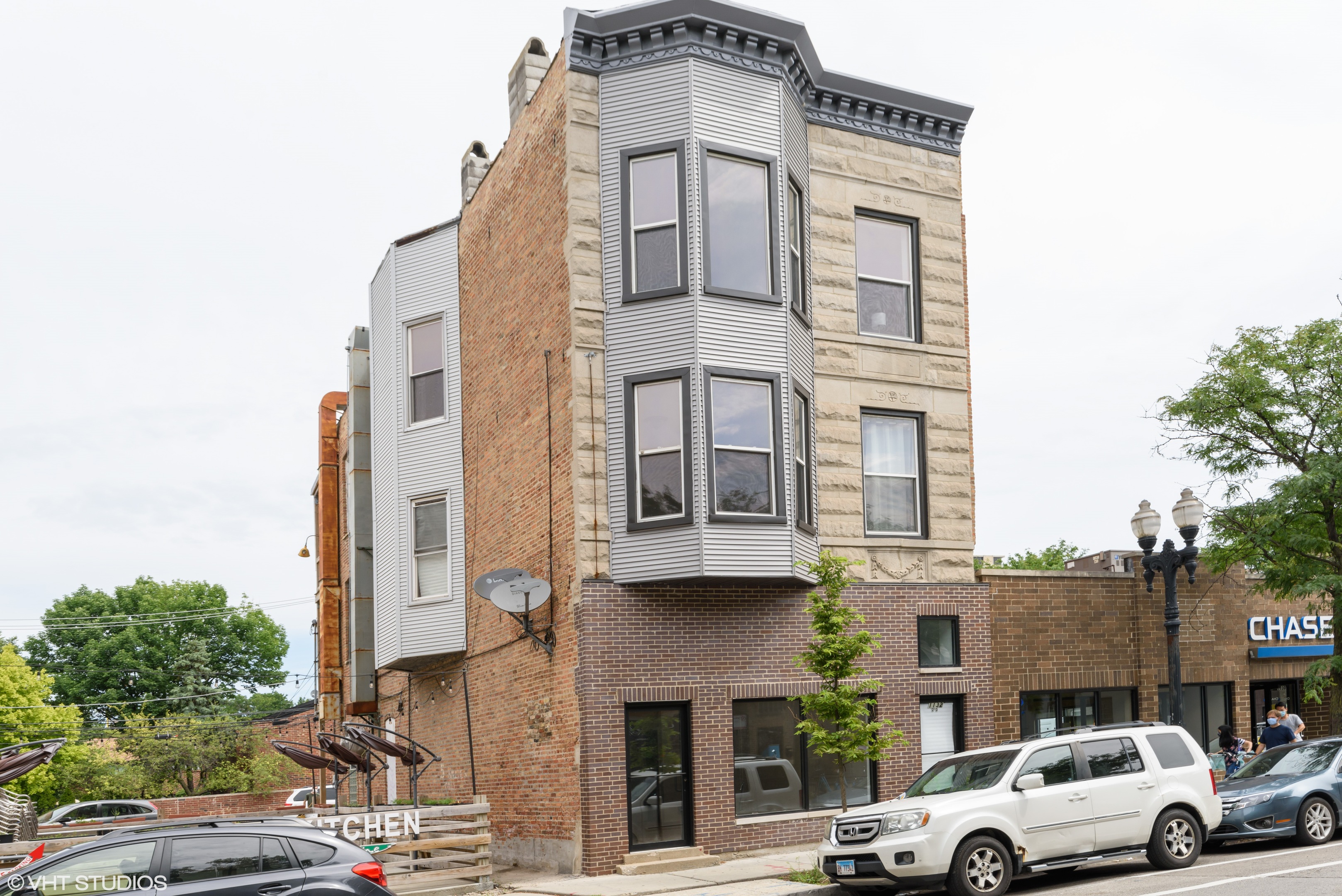 1132 W Taylor St Chicago Il 60607 Redfin